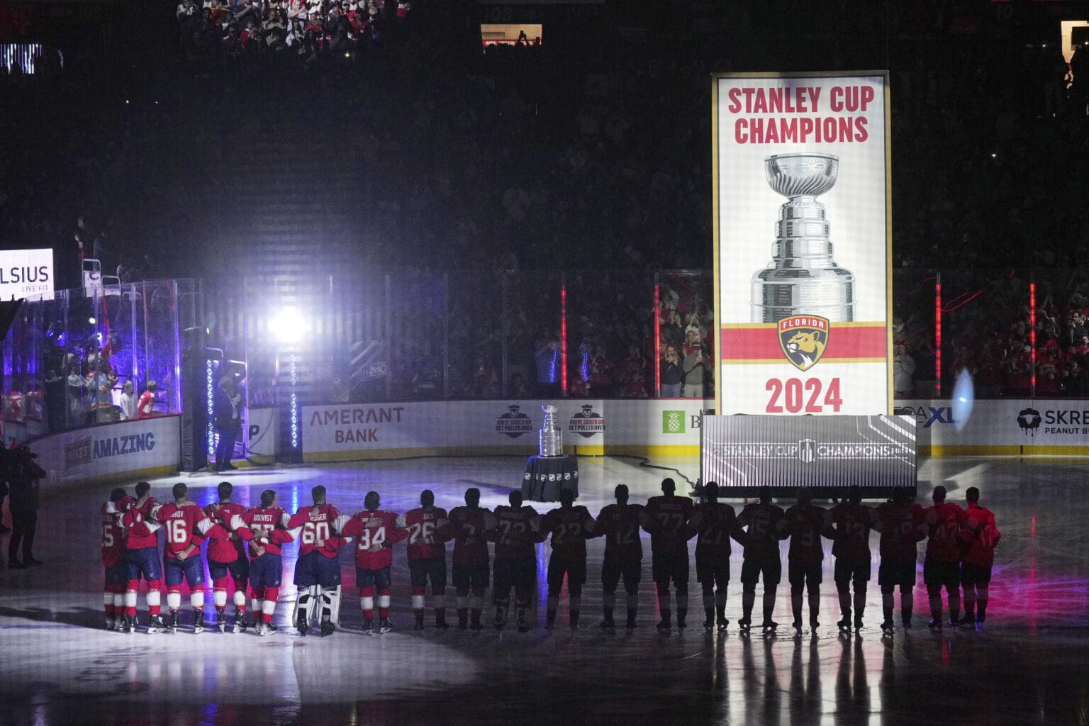 Blackhawks at Panthers GameDay: How to Watch, Goalies, Lines, Odds